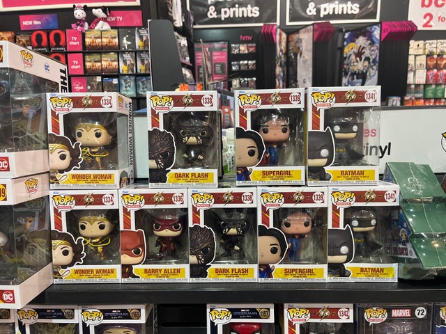 The Flash: il merchandising rivela un nuovo look di Dark Flash | NerdPool